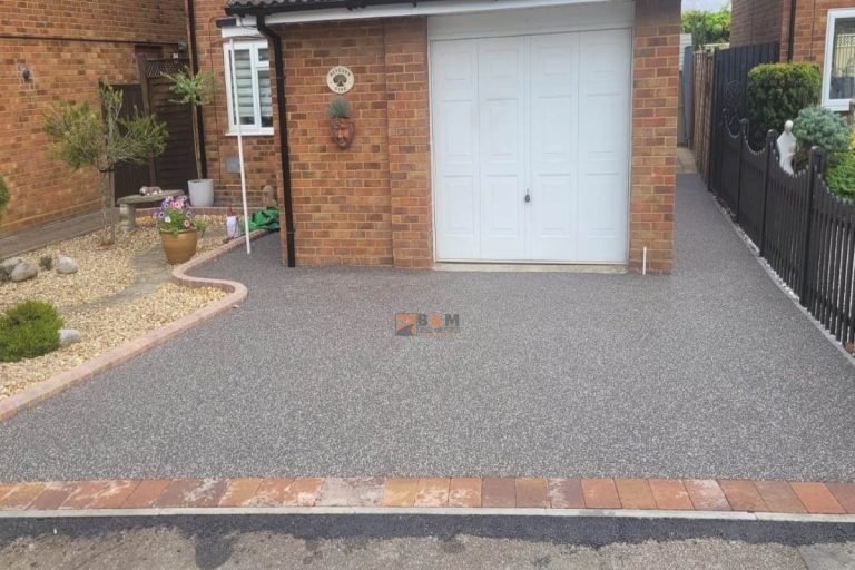Resin Bound Driveway with Brindle Key-Kerbs in Newport Pagnell - B & M ...
